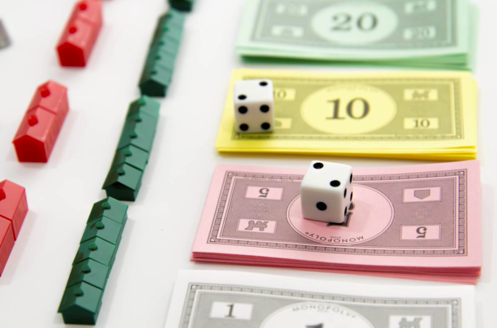 How much money do you start with in Monopoly? A complete guide